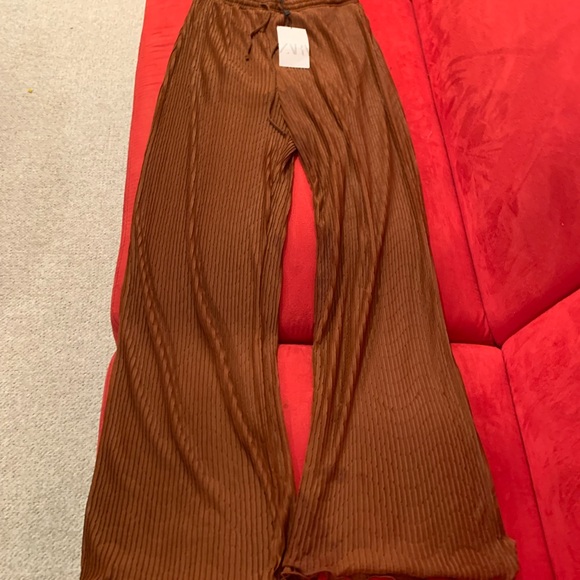 Zara | Pants & Jumpsuits | Zara Pleated Wide Leg Pants | Poshmark